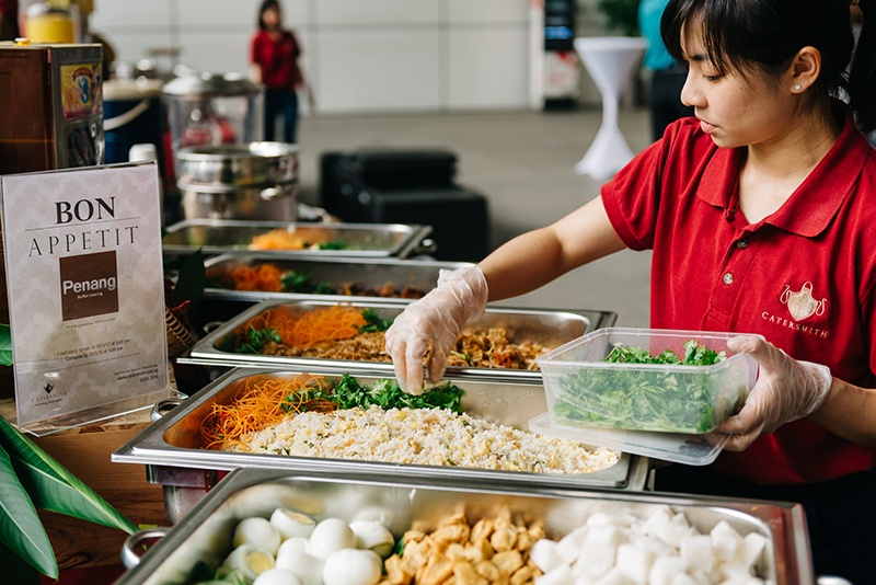 8 ways to make feeding a big team simple but delicious